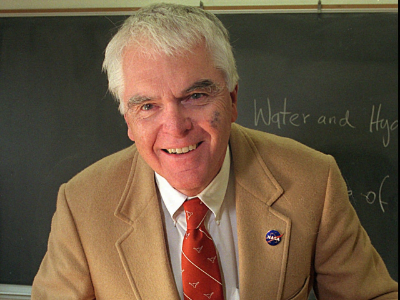 Aerospace Engineer Receives Highest Civilian Honor from U.S. Navy ...